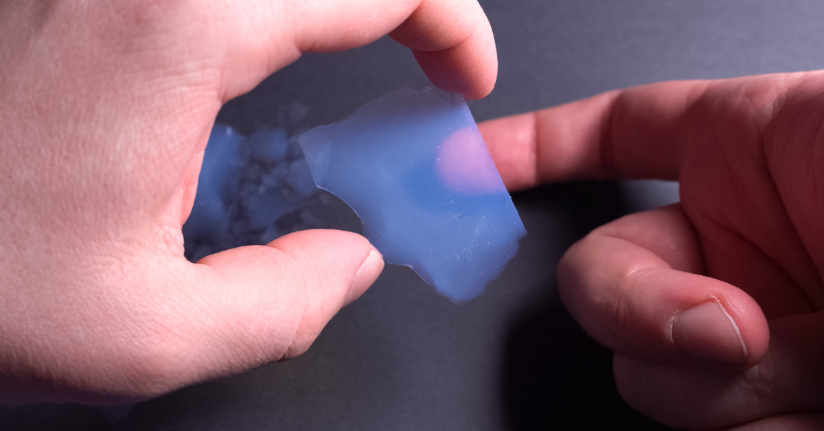 Frozen smoke: amazing aerogels – Sadie Science